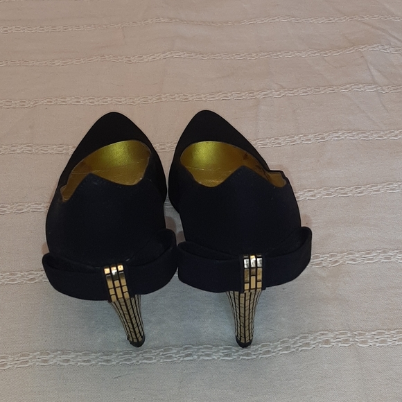 Charles Jourdan | Shoes | Vintage Charles Jourdan Black And Gold Bow ...